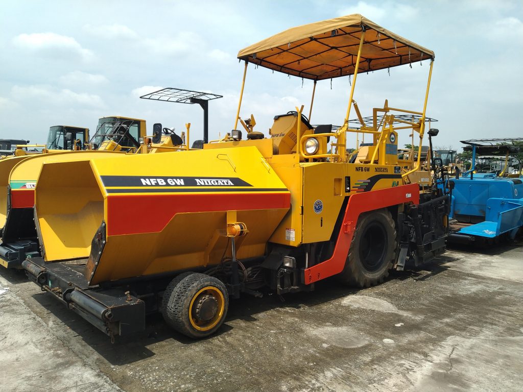 Niigata NFB6W Asphalt Finisher 6 Meter - Exxa | Suplier Alat Berat Built up