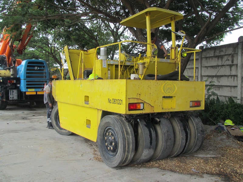 Pneumatic Tire Roller Sakai TS200 - EXXA - Pusat Alat Berat