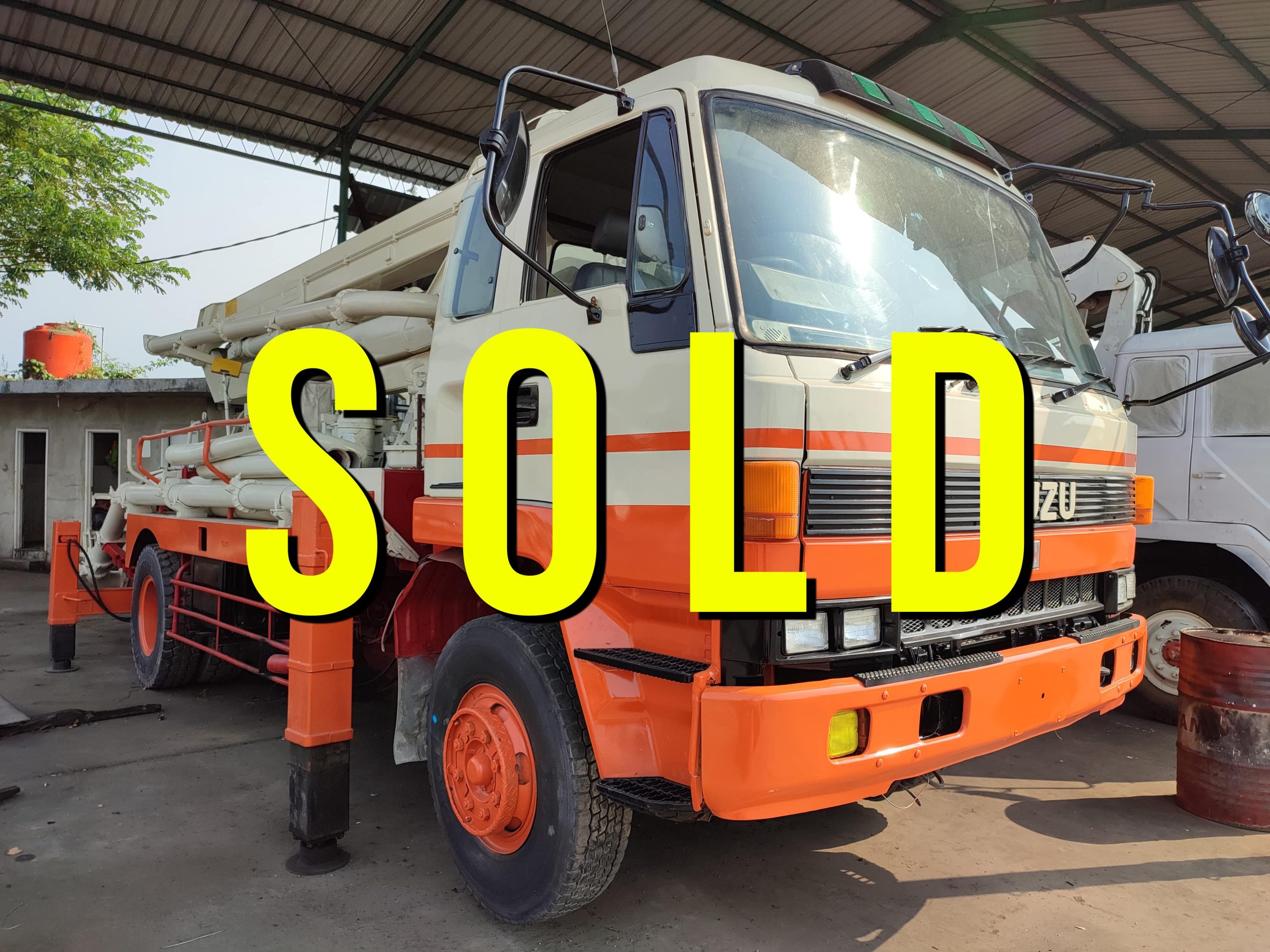 ISUZU CONCRETE PUMP TRUCK CVR17K - EXXA